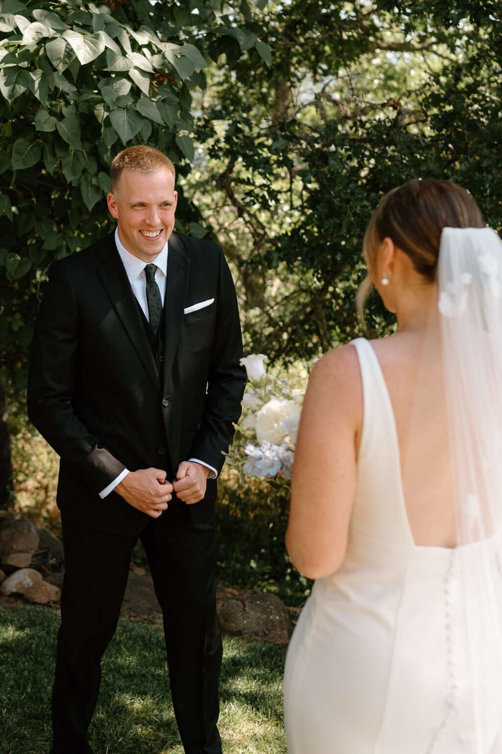 PNW Wedding Photographer - Hood River Oregon Wedding