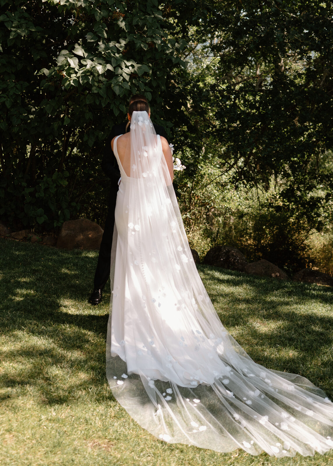 PNW Wedding Photographer - Hood River Oregon Wedding